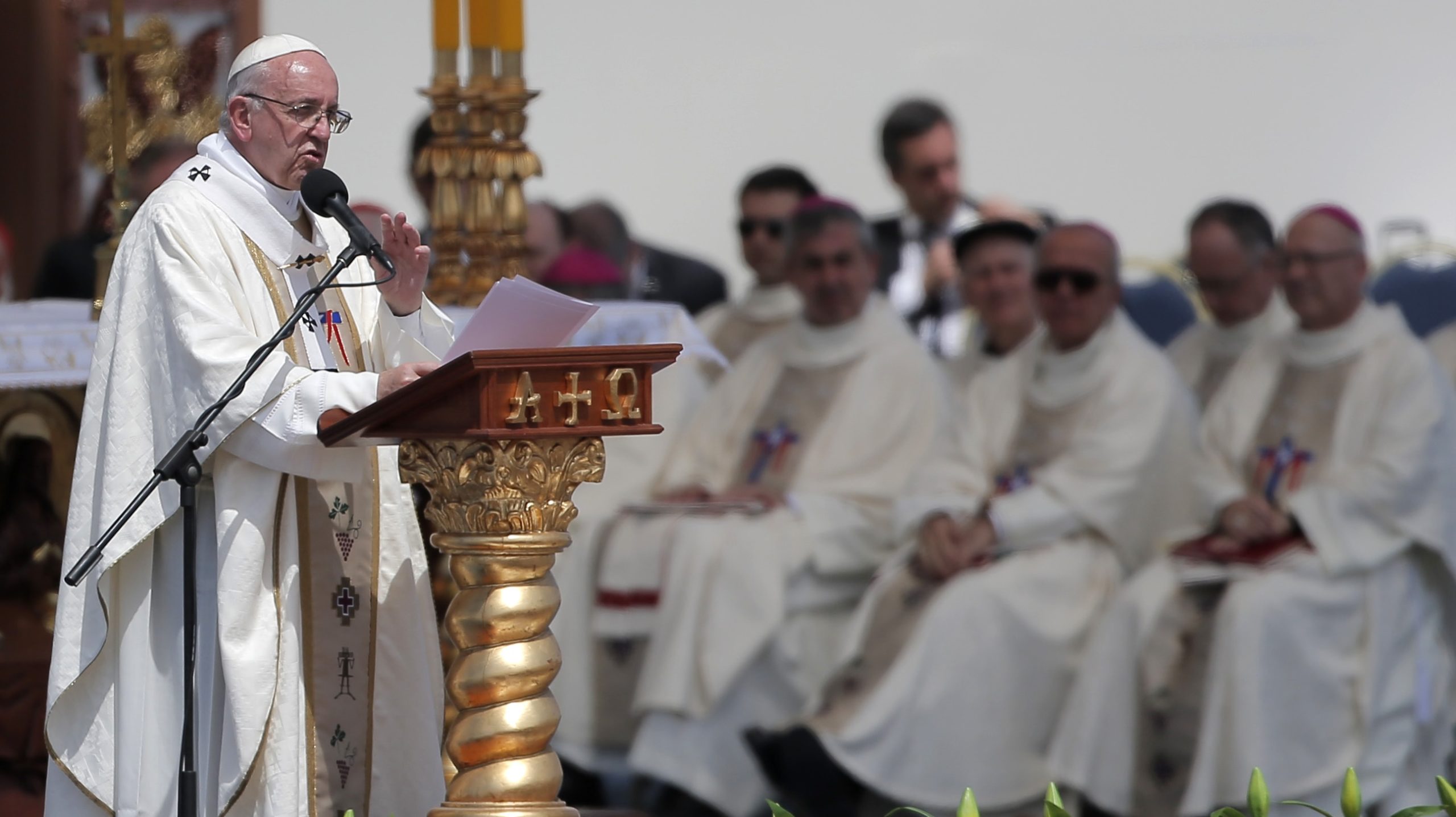 La dura respuesta de víctimas de Karadima por defensa del Papa Francisco al obispo Barros