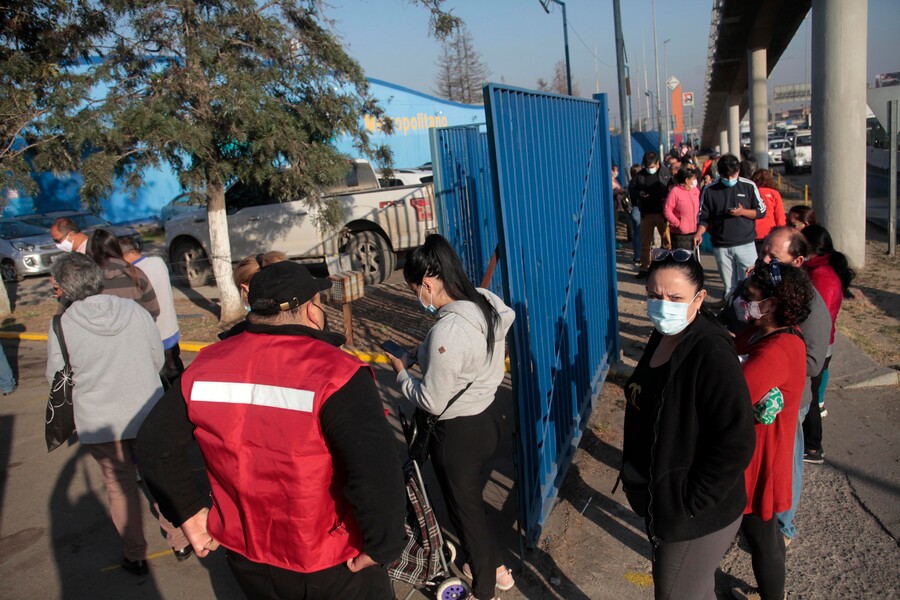 Un gran taco vehicular se produce en el Terminal Pesquero