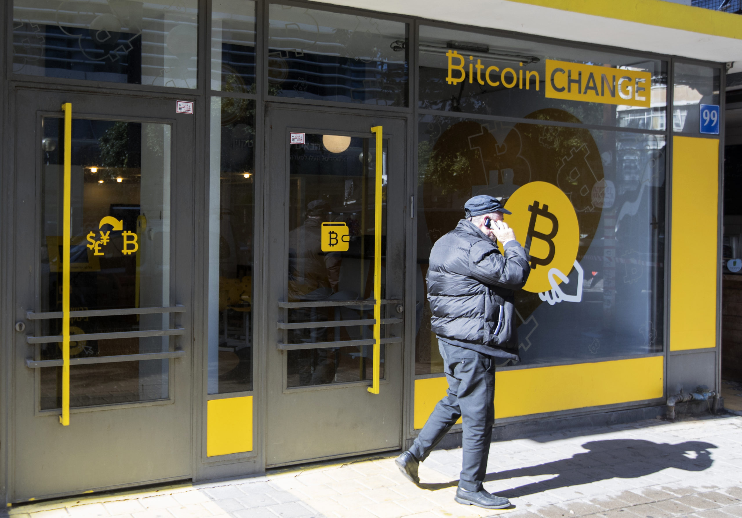 Primer robo a mano armada de bitcoins en Reino Unido