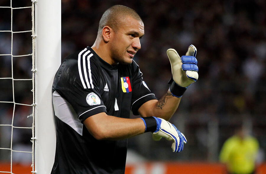 Renny Vega avisó a la Roja: “El triunfo ante Ecuador motivó a Venezuela”