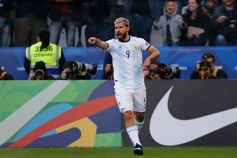 Sergio “Kun” Agüero aplaudió golazo de Esteban Pavez y goleada de Colo ...