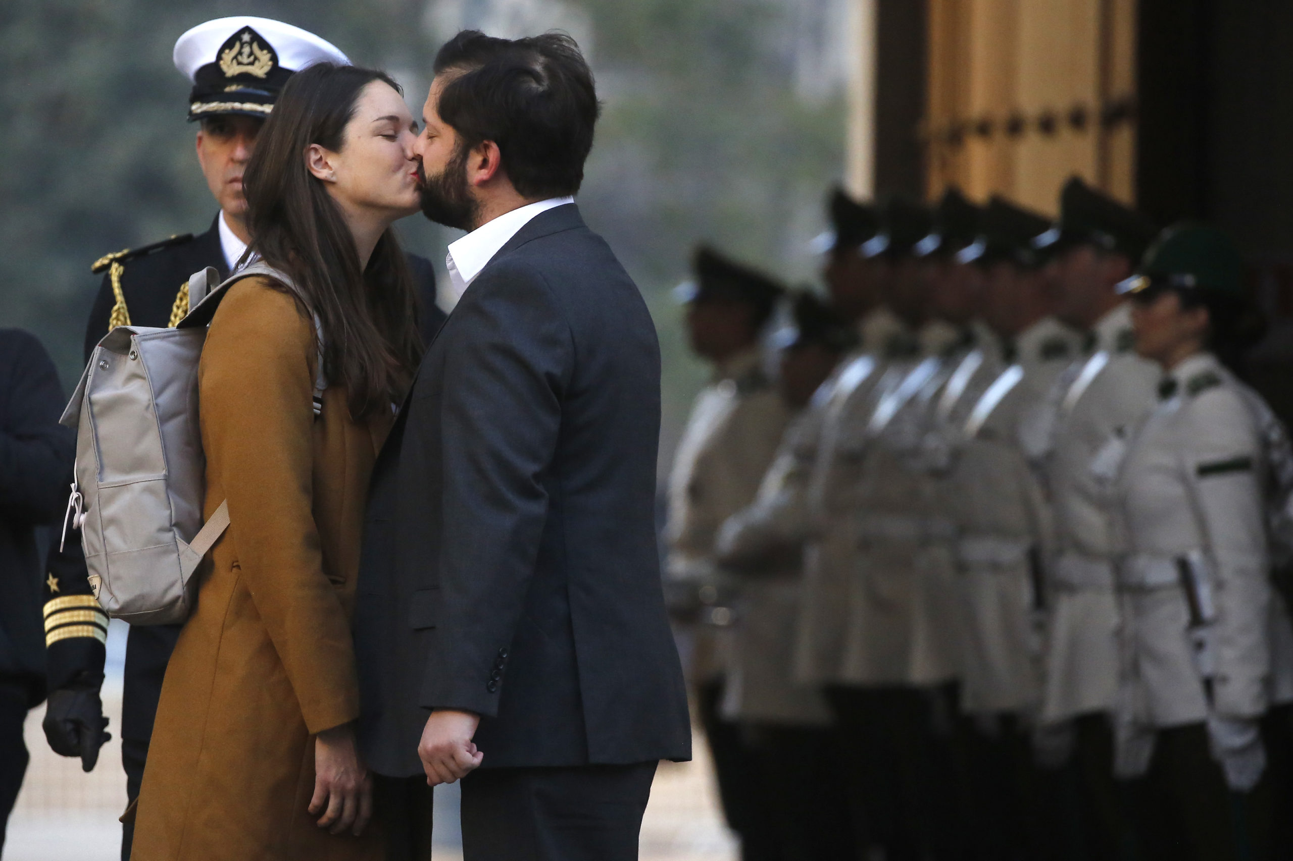 Descartando Rumores Presidente Boric Y Karamanos Se Besaron Al Descartando Rumores Presidente Boric Y Karamanos Se Besaron Al