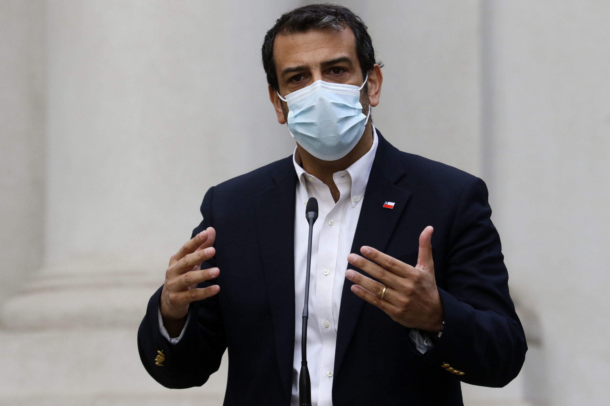 Delgado: “Este estado de excepción es una camisa XS, cuando se necesita ...