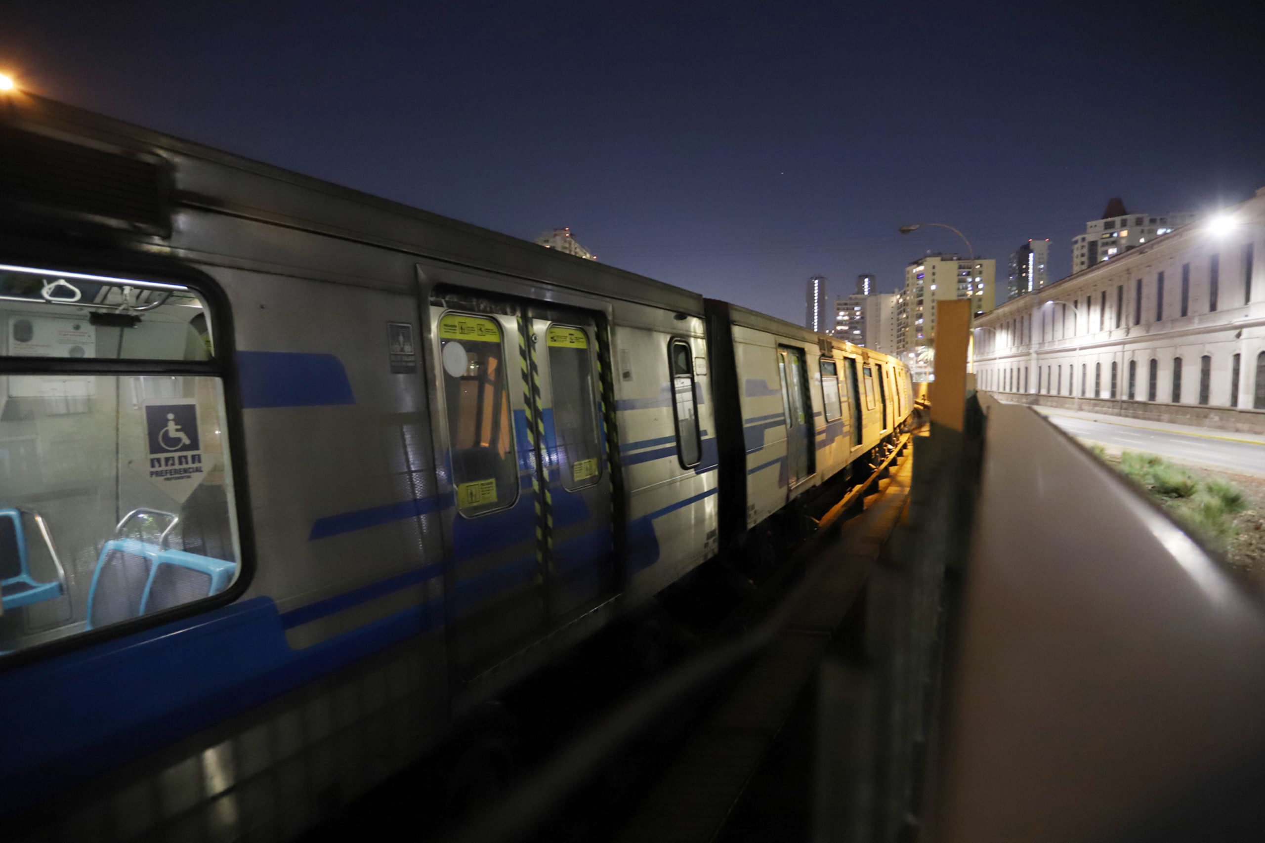 Nuevamente la Línea 2 del Metro con problemas: 7 estaciones sin servicio
