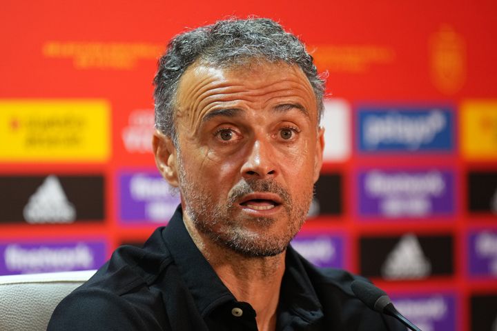 Luis Enrique y su lectura de la caída ante Japón: “Han pasado como aviones”