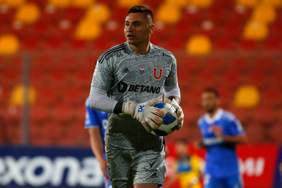 Cristóbal Campos sacó la voz en la U y reveló el delicado momento que vive